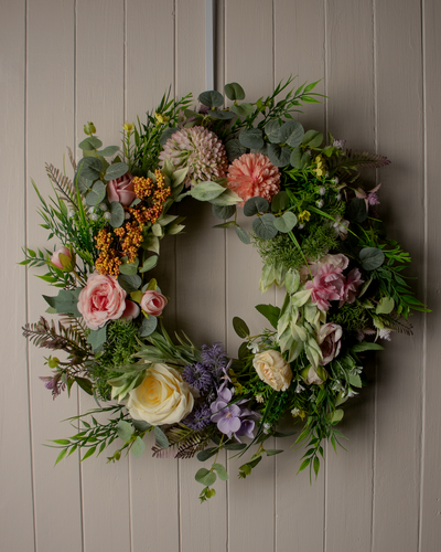 Beginners Guide to Making a Wreath (Step by Step with Pictures ...